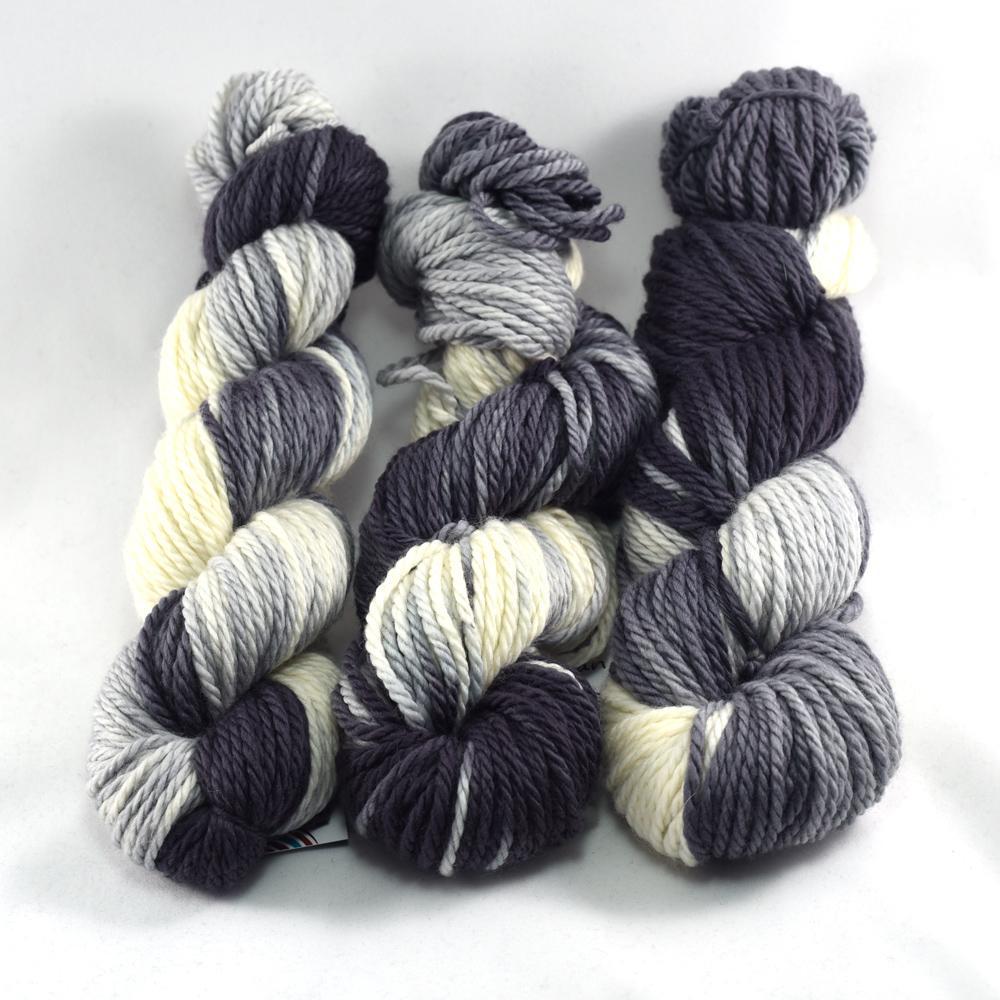 MILAN - Wardrobe Trunk - Destination Yarn
